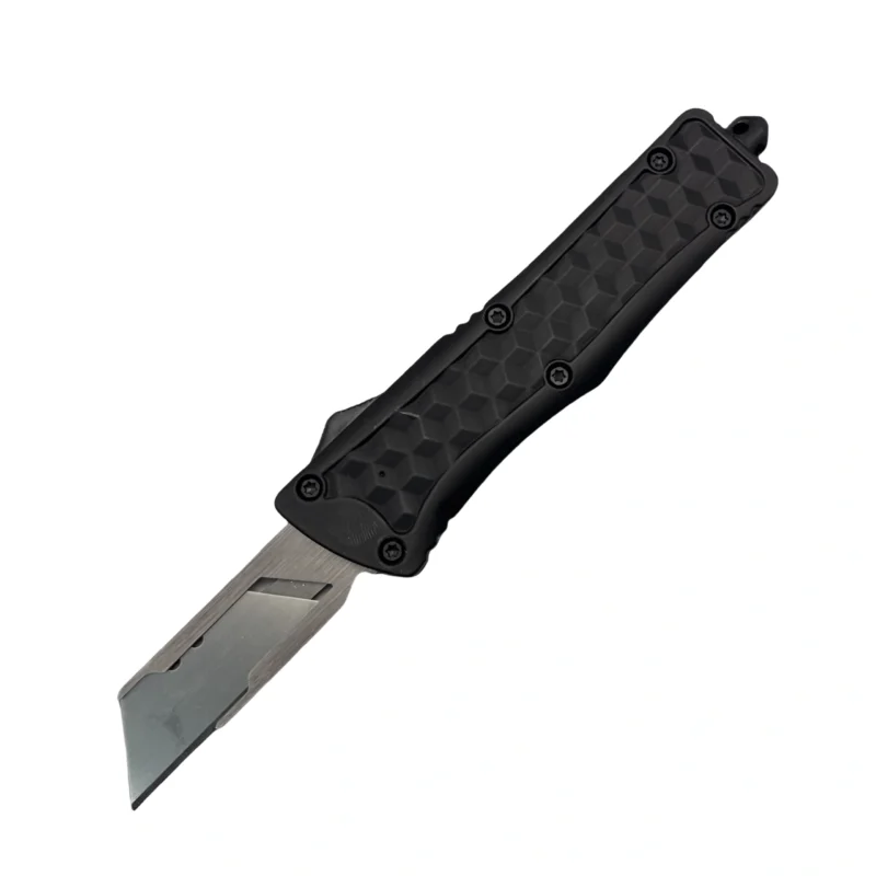 Cuttermesser mit auswechselbaren Klingen - Butterfly Knife.de